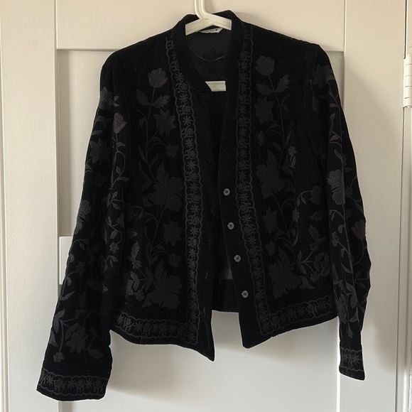 Zara | Jackets & Coats | Zara Black Velvet Jacket Embroidered Size M ...
